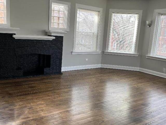 3 Br, 2 bath, Single Family 7625 S Essex Ave
