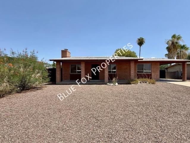 3 Br, 2 bath, Single Family 7650 N Rasmussen Ave