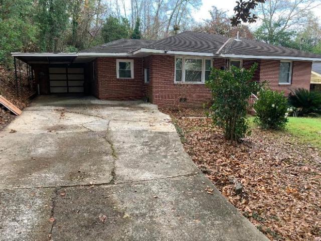 3 Br, 2 bath, Single Family 76 Mathews St