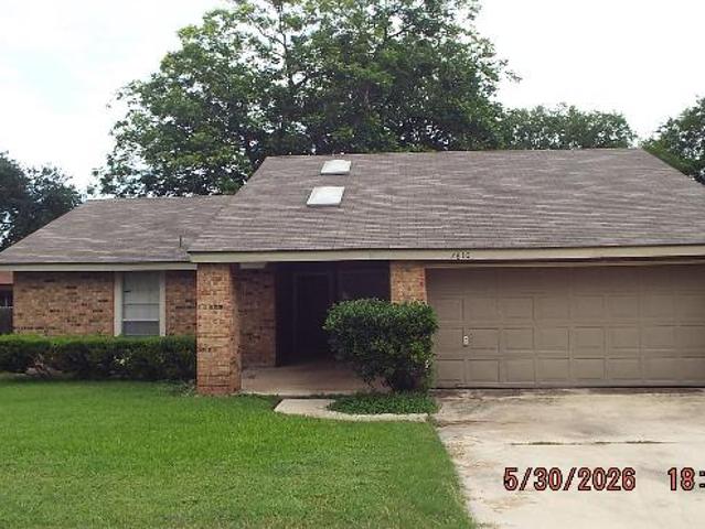 3 Br, 2 bath, Single Family 7810 Lazy Forest