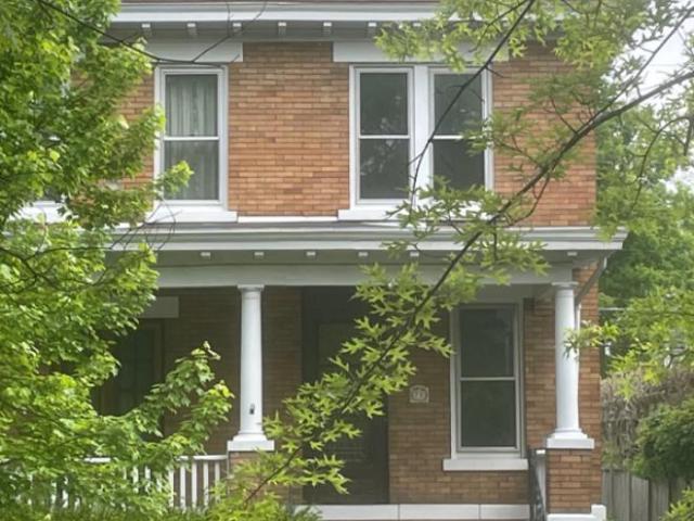 3 Br, 2 bath, Single Family 78 E Oakland Ave