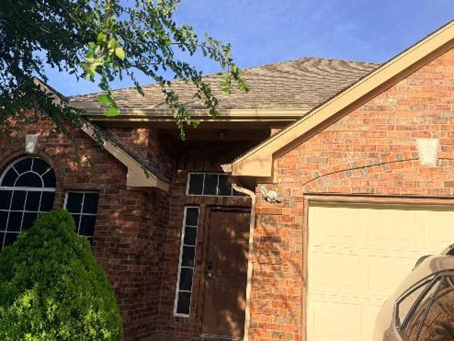 3 Br, 2 bath, Single Family 7916 Salmon Run Way