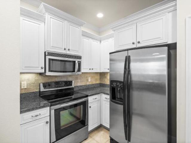 3 Br, 2 bath, Single Family 7947 Limestone Lane
