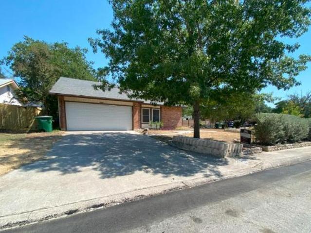 3 Br, 2 bath, Single Family 7001 Spring Leaf