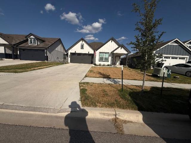 3 Br, 2 bath, Single Family 7006 Fread Dr