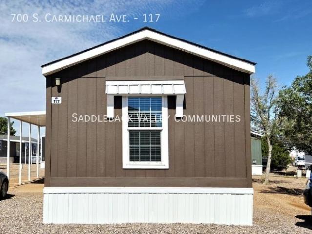 3 Br, 2 bath, Single Family 700 S Carmichael Ave