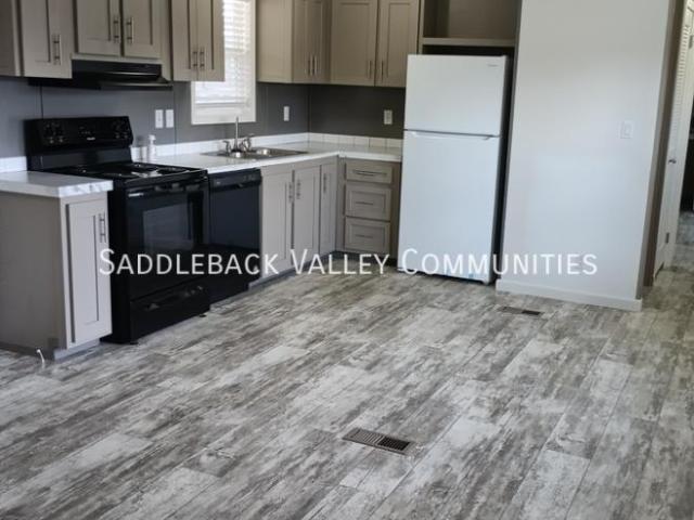 3 Br, 2 bath, Single Family 700 S Carmichael Ave