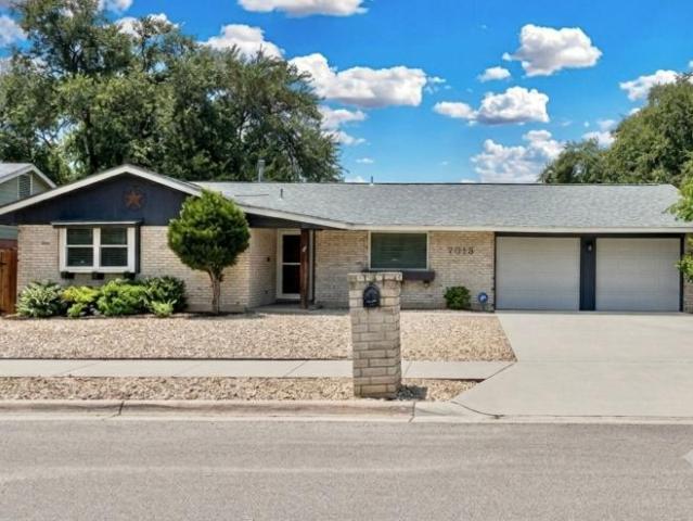 3 Br, 2 bath, Single Family 7015 Forest Pine