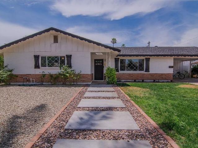 3 Br, 2 bath, Single Family 7043 E Moreland St