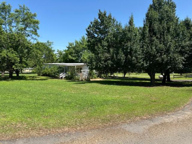 3 Br, 2 bath, Single Family 70 Palm Rd