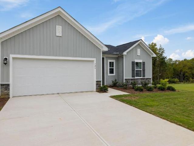 3 Br, 2 bath, Single Family 713 Hough Pond Lane