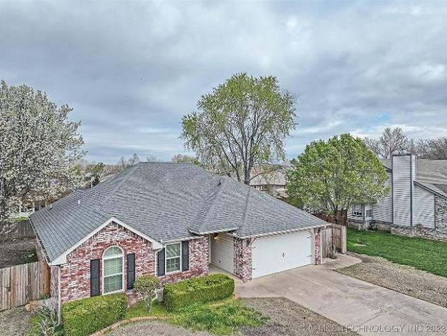 3 Br, 2 bath, Single Family 713 Rimby Ave