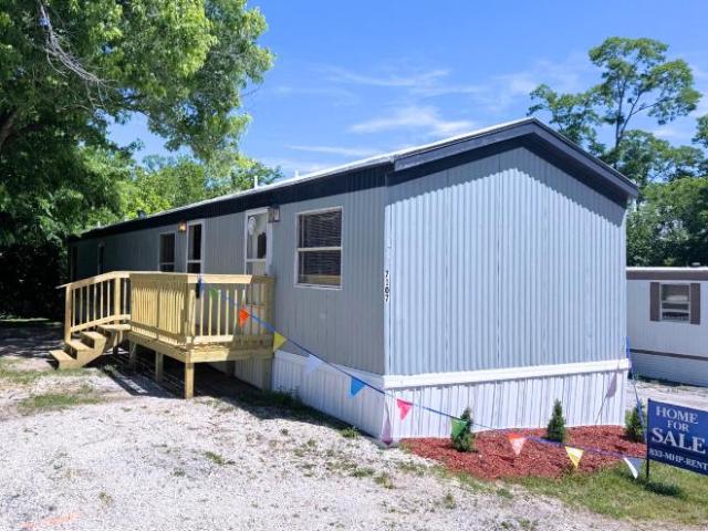 3 Br, 2 bath, Single Family 7107 Timber Ridge Center