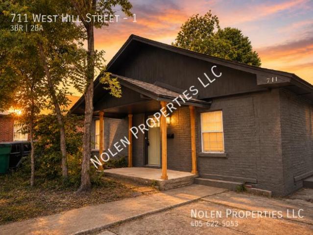 3 Br, 2 bath, Single Family 711 West Hill Street