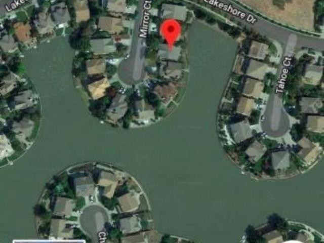 3 Br, 2 bath, Single Family 712 Mirror Ct