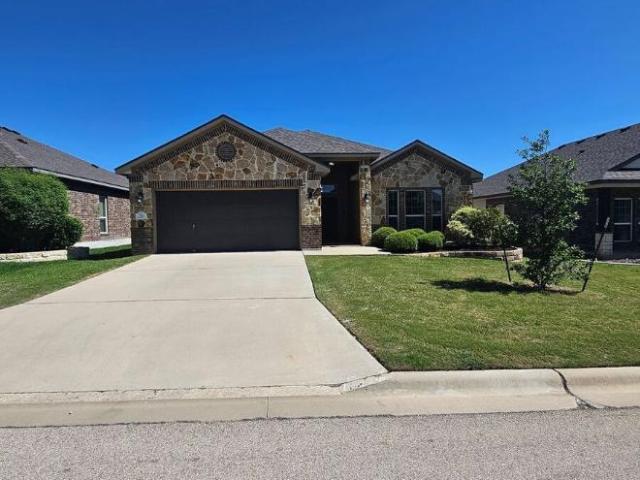 3 Br, 2 bath, Single Family 716 Glenstone Dr
