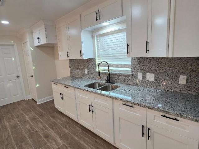 3 Br, 2 bath, Single Family 719 Burke Rd