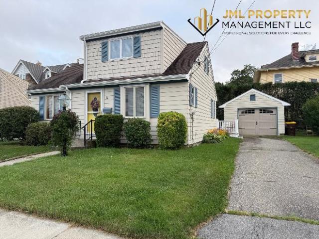 3 Br, 2 bath, Single Family 71 Stanley St