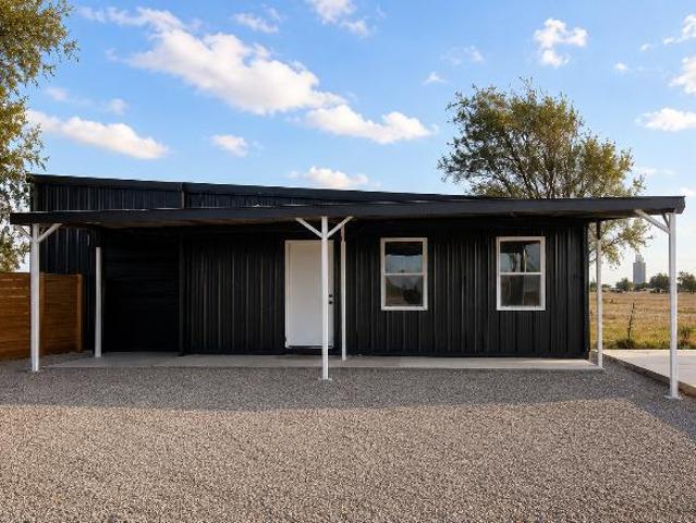 3 Br, 2 bath, Single Family 7212 N Cr 3300