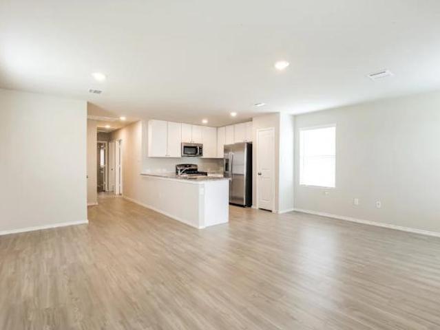 3 Br, 2 bath, Single Family 7214 Lavaca Blf