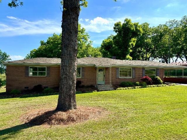3 Br, 2 bath, Single Family 721 Thomason Okelley Rd