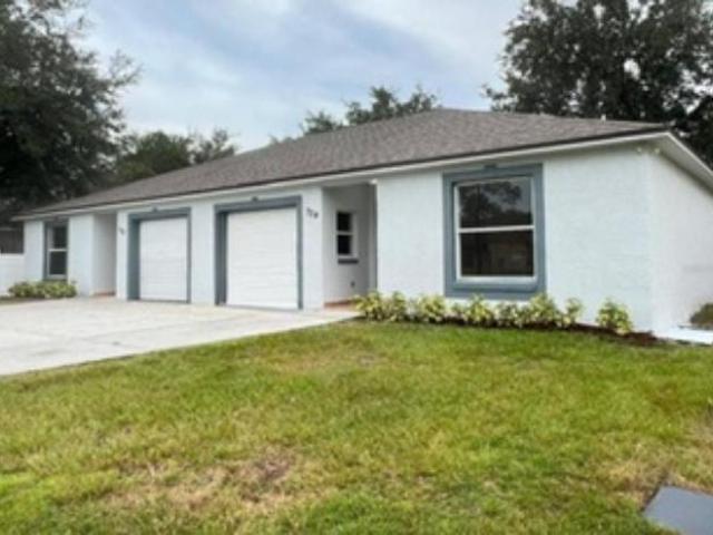 3 Br, 2 bath, Single Family 722 Lucaya Dr