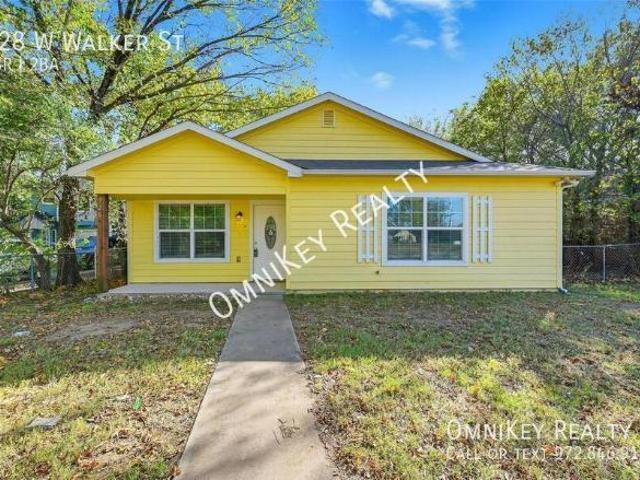 3 Br, 2 bath, Single Family 728 W Walker St