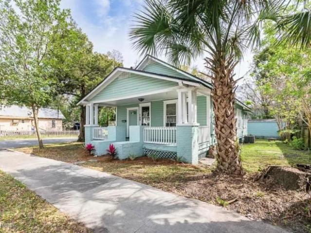 3 Br, 2 bath, Single Family 729 King Street