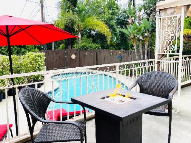 3 Br, 2 bath, Single Family 729 Orange Dr