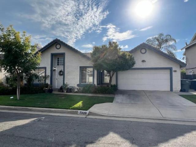 3 Br, 2 bath, Single Family 7329 North Woodrow Avenue