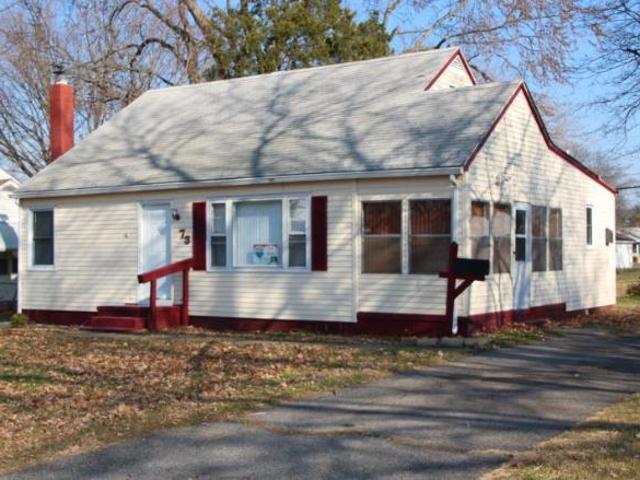 3 Br, 2 bath, Single Family 73 Upland Ave
