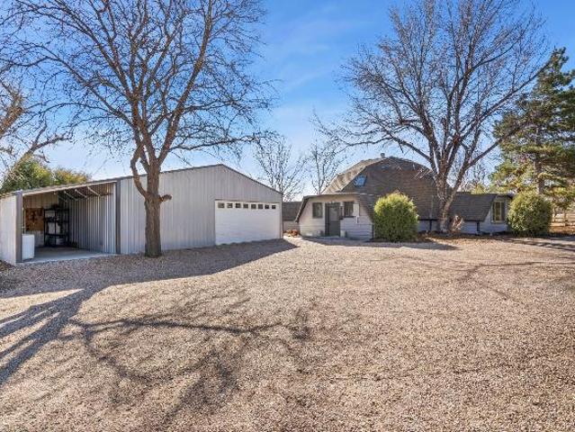 3 Br, 2 bath, Single Family 8402 Dome Ct