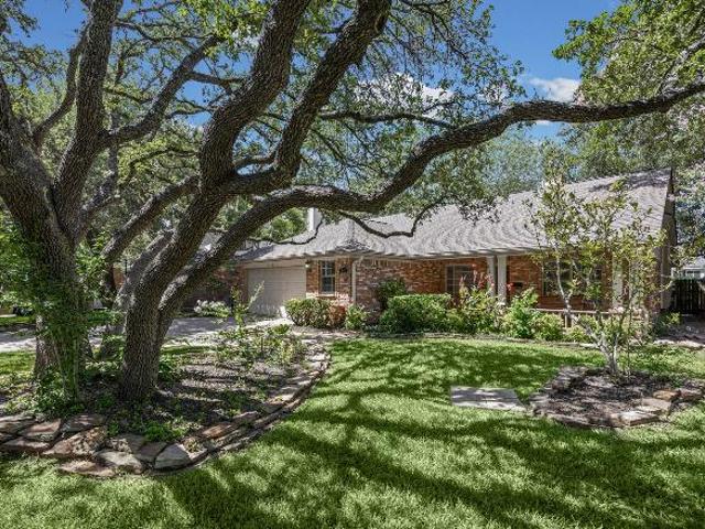 3 Br, 2 bath, Single Family 8417 Cornerwood Dr
