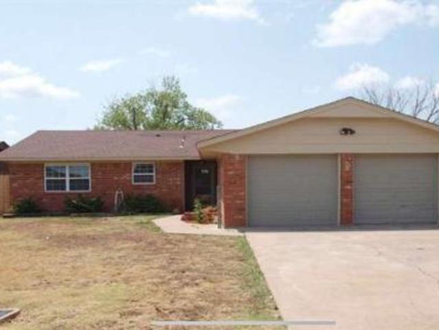 3 Br, 2 bath, Single Family 847 Se Lomond