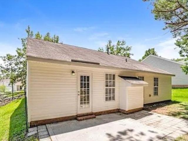 3 Br, 2 bath, Single Family 848 Anchor Ave