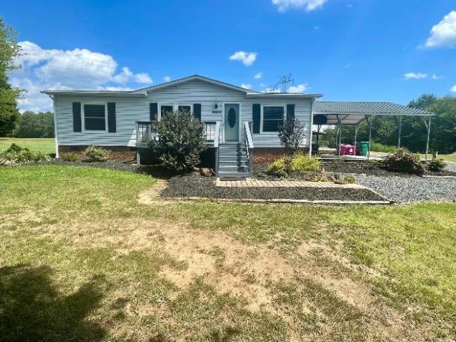3 Br, 2 bath, Single Family 8490 Southard Rd