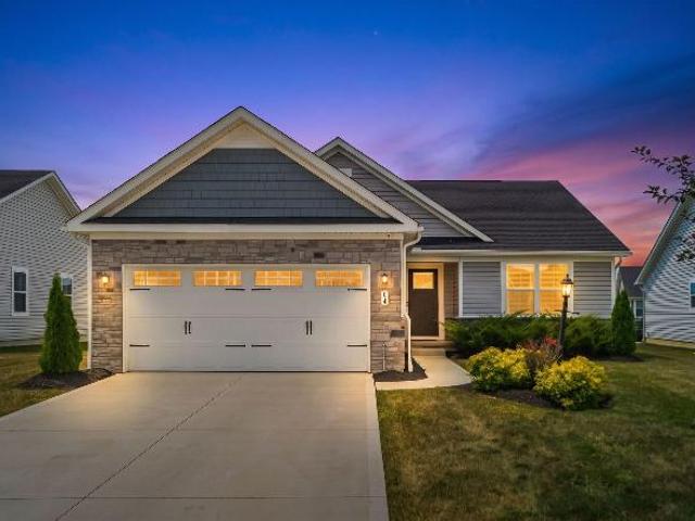 3 Br, 2 bath, Single Family 84 Lucca Rd