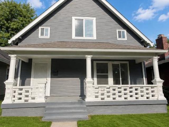 3 Br, 2 bath, Single Family 853 N Parker Ave