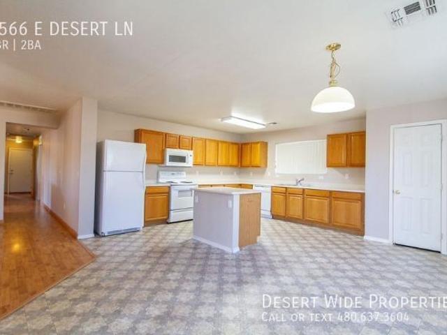 3 Br, 2 bath, Single Family 8566 E Desert Ln