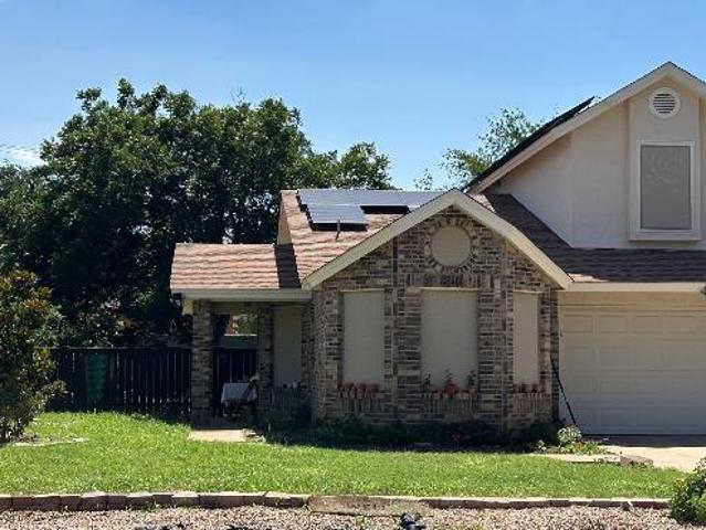 3 Br, 2 bath, Single Family 8611 Emily Ave