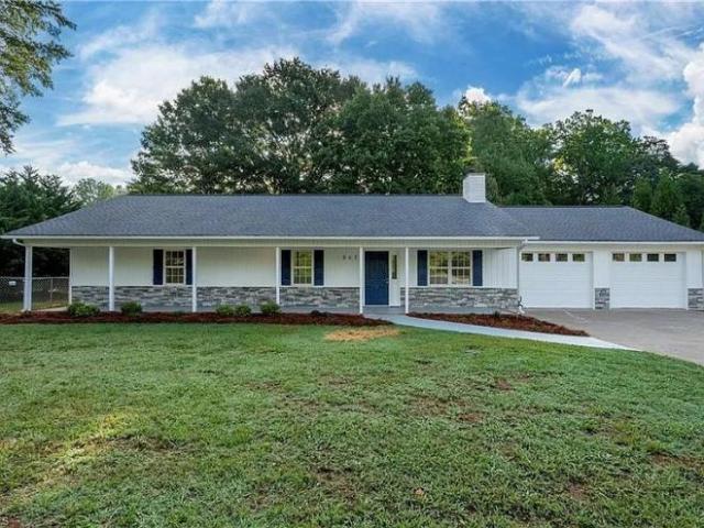 3 Br, 2 bath, Single Family 865 Lewisville Vienna Rd