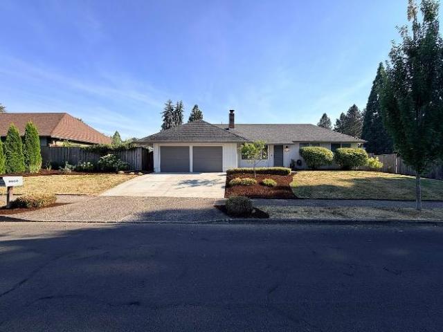 3 Br, 2 bath, Single Family 8660 SW Comanche Way
