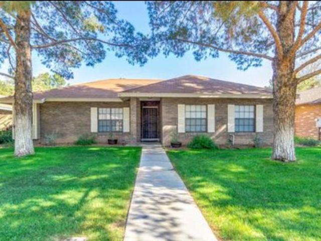 3 Br, 2 bath, Single Family 868 E Cullumber St