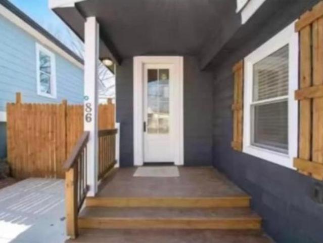 3 Br, 2 bath, Single Family 86 Meldon Ave SE