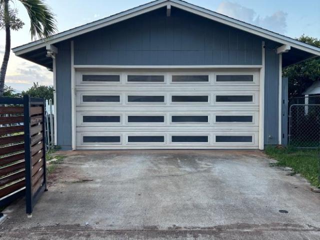 3 Br, 2 bath, Single Family 86 138 Leihoku St