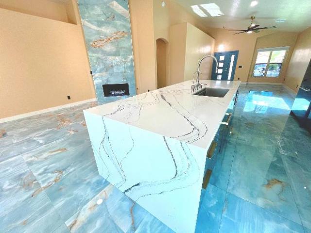 3 Br, 2 bath, Single Family 8709 E Gail Rd