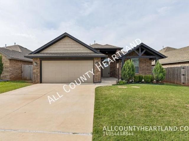 3 Br, 2 bath, Single Family 8722 SW 40th Ter