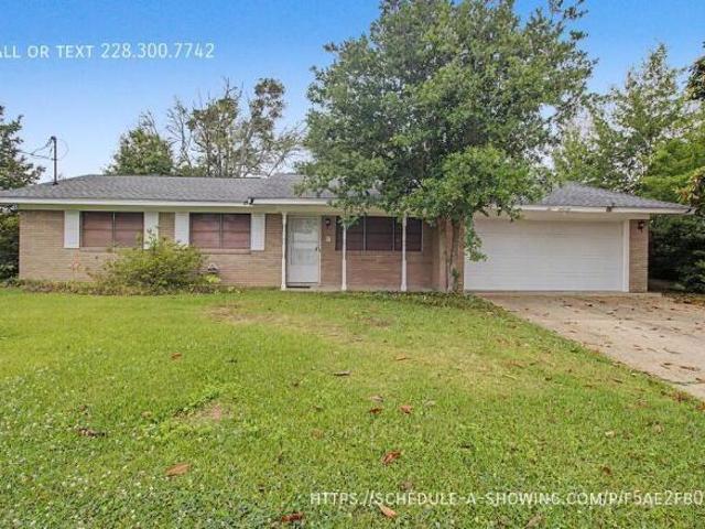 3 Br, 2 bath, Single Family 883 Rustwood Dr