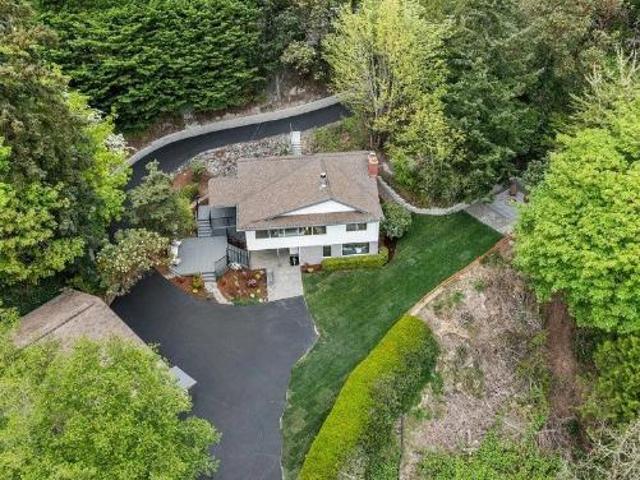 3 Br, 2 bath, Single Family 8953 NE 116th Pl