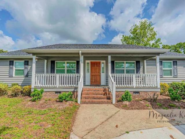 3 Br, 2 bath, Single Family 803 Berrywood Ct